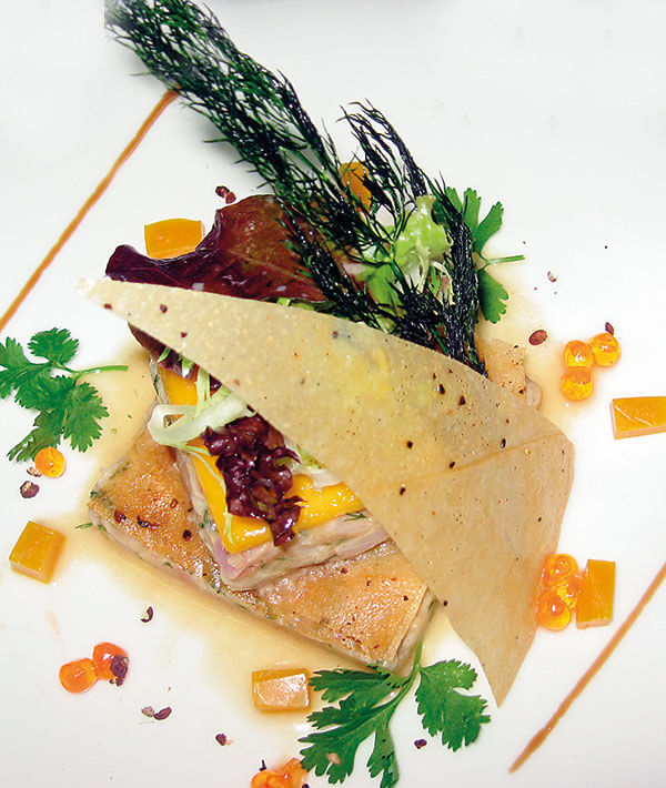 Sea Bream Tartare with Mango - Taste & Flavors