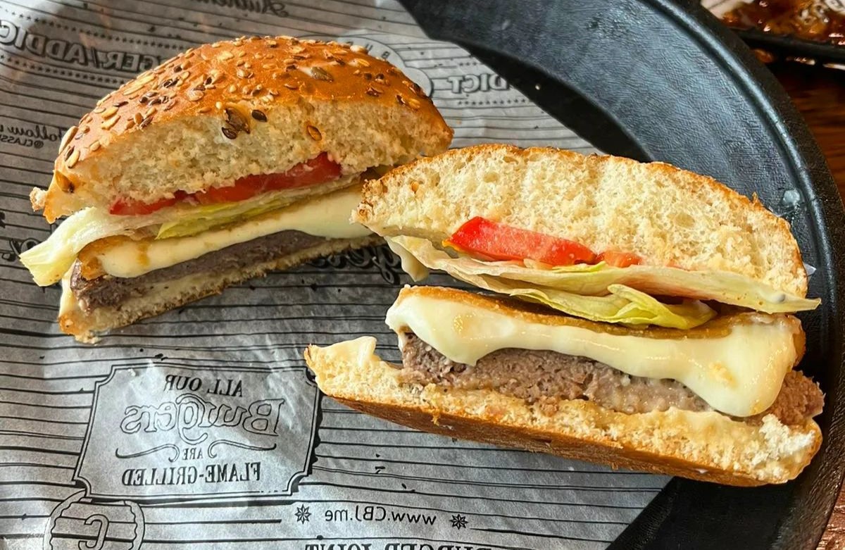 Classic Burger Joint - Taste & Flavors